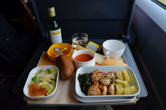 Review: Renfe AVE Preferente, Barcelona – Madrid | World Traveller 73