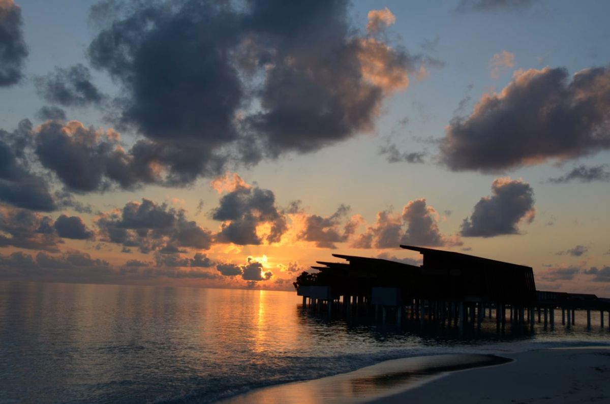 Sunsets on Hadahaa Island, Huvadhoo Atoll, Maldives | World Traveller 73