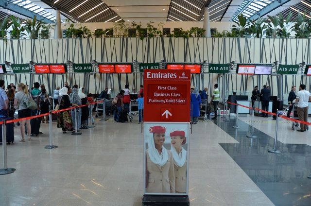 Review: Emirates First Class A380-8, Mauritius – Dubai | World Traveller 73