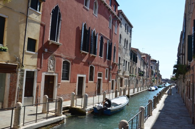 Getting Lost in the Walkways of Venice, Italy. | World Traveller 73