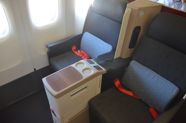 Review: Turkish Airlines Business Class B777-300ER, Istanbul – Toronto ...