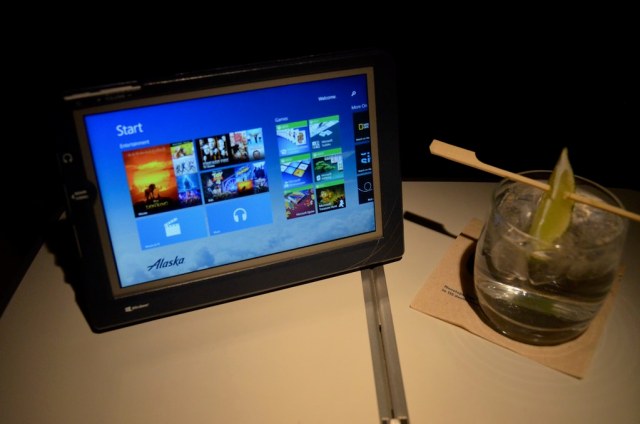 Review: Alaska Airlines First Class B737-8, Seattle – Honolulu | World ...