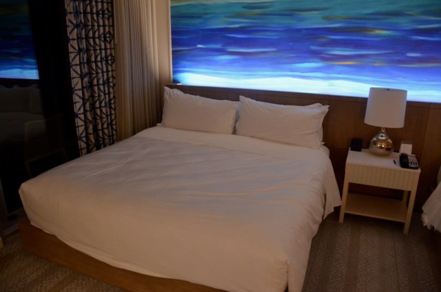 Review: Sheraton Waikiki – High King Oceanfront Guest Room, Honolulu ...