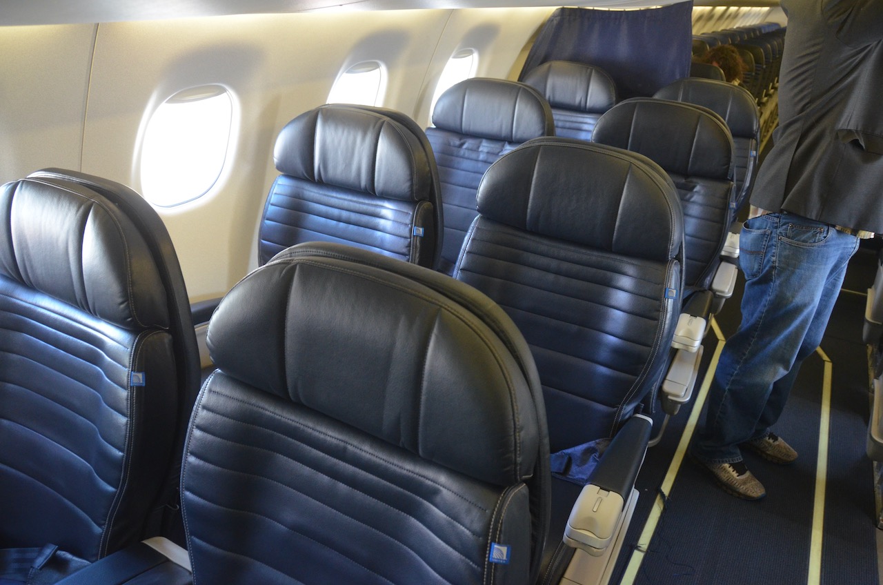 Review: United Airlines Business Class E175, San Francisco – Vancouver ...