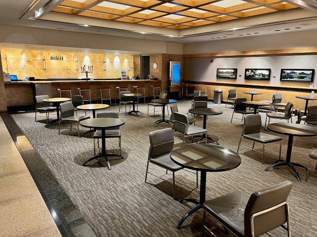 Review: American Airlines Admirals Club – Terminal C, Dallas Fort Worth ...