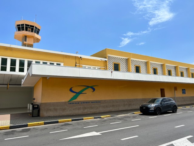 Review: Curaçao VIP Lounge – Hato International Airport, Curaçao ...