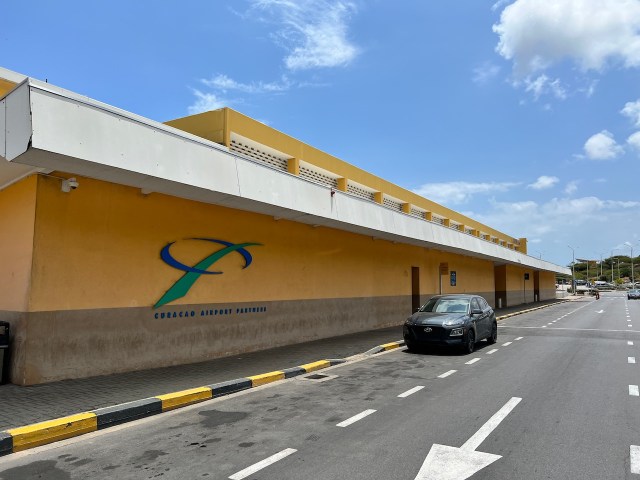 Review: Curaçao VIP Lounge – Hato International Airport, Curaçao ...