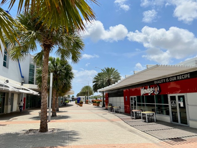 Review: Curaçao VIP Lounge – Hato International Airport, Curaçao ...