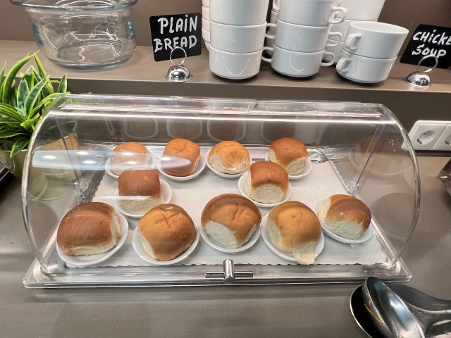 Review: Curaçao VIP Lounge – Hato International Airport, Curaçao ...