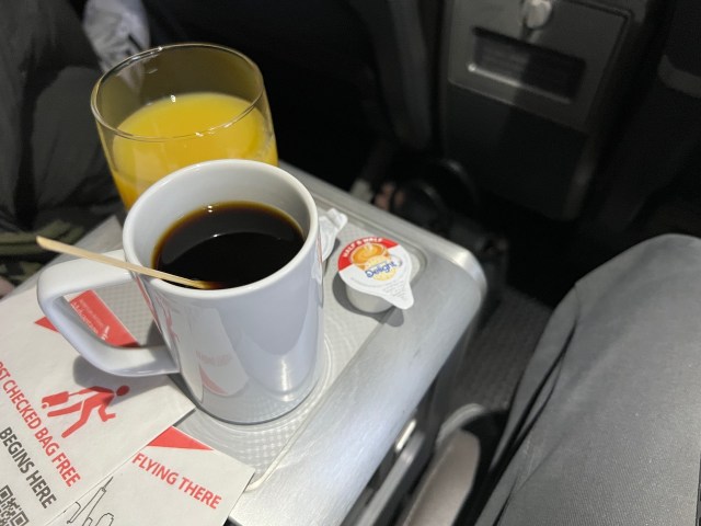 Review: American Airlines First Class A321neo, Miami – Los Angeles ...