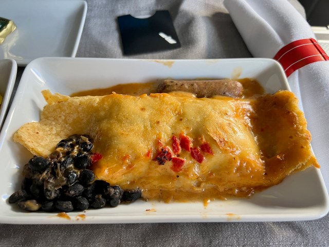 Review: American Airlines First Class A321neo, Miami – Los Angeles ...