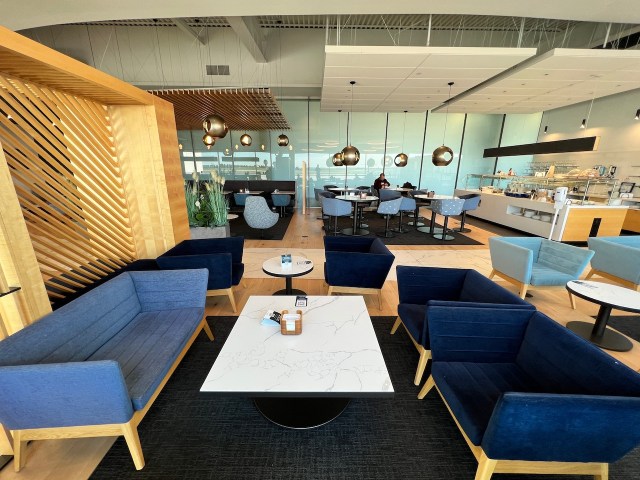 Review: Aspire Salon Lounge – Ottawa International Airport, Canada ...
