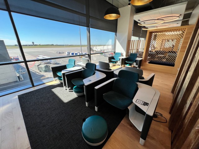 Review: Aspire Salon Lounge – Ottawa International Airport, Canada ...