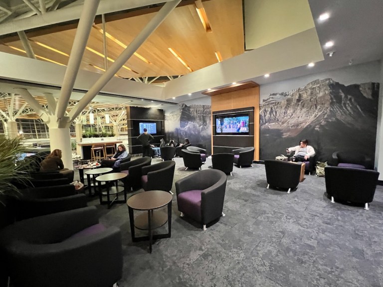 Review: Aspire Lounge International – Calgary International Airport ...