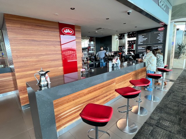 Review: Royal Jordanian Crown Lounge, Amman, Jordan | World Traveller 73