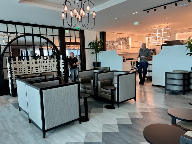 Review: Salon Extime Lounge – Paris Roissy Charles de Gaulle Terminal ...