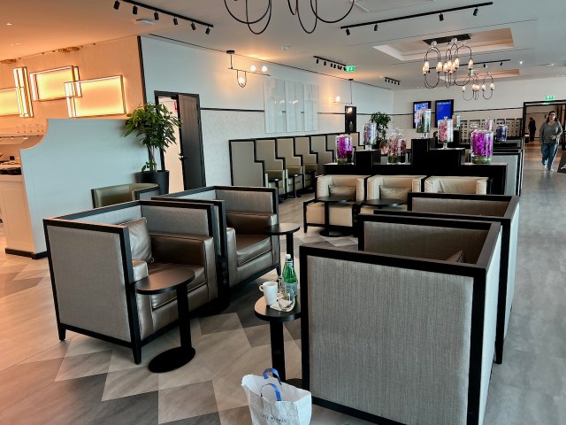 Review: Salon Extime Lounge – Paris Roissy Charles de Gaulle Terminal ...