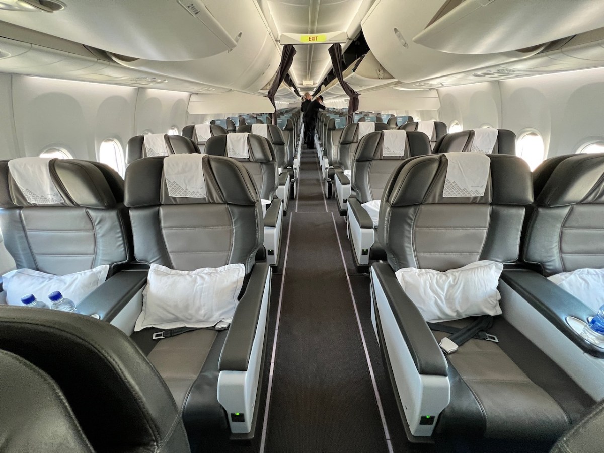 Review: Icelandair Saga Class B737-8 Max, Paris Charles de Gaulle ...