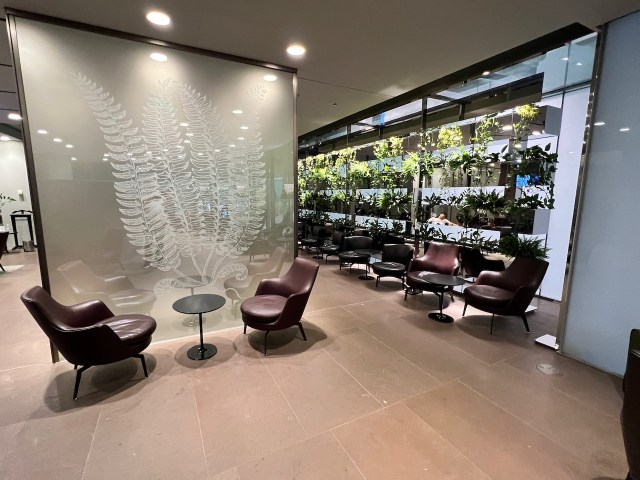Review: Al Maha Lounge, Doha Hamad International Airport, Qatar | World ...