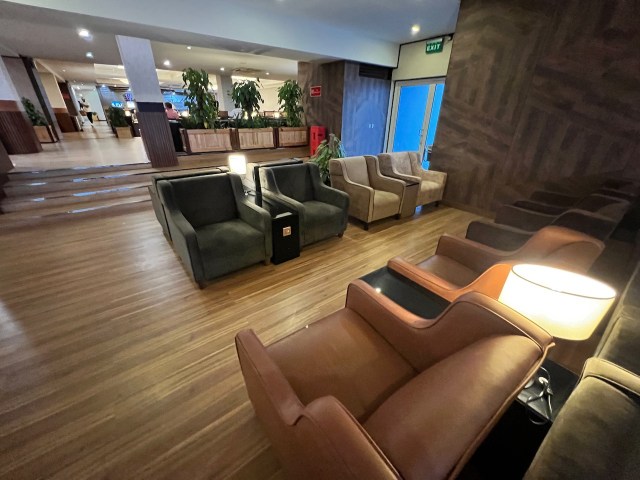 Review: The Leeli Lounge, Malé Velana International Airport, Maldives ...