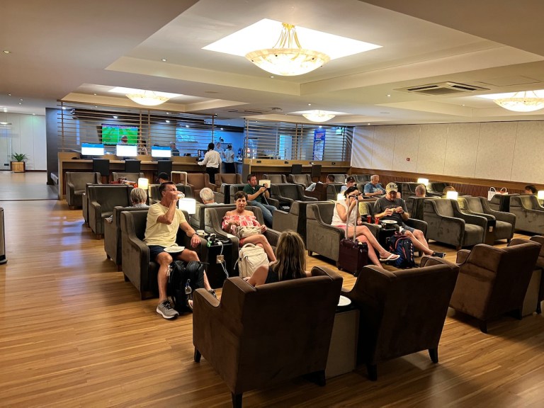 Review: The Leeli Lounge, Malé Velana International Airport, Maldives ...