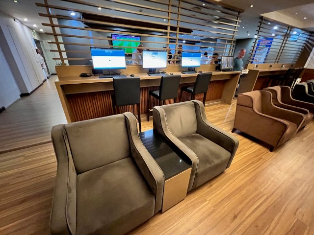 Review: The Leeli Lounge, Malé Velana International Airport, Maldives ...