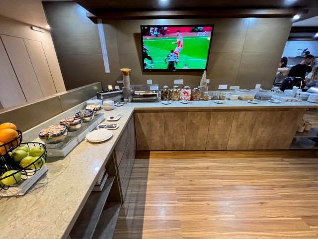 Review: The Leeli Lounge, Malé Velana International Airport, Maldives ...