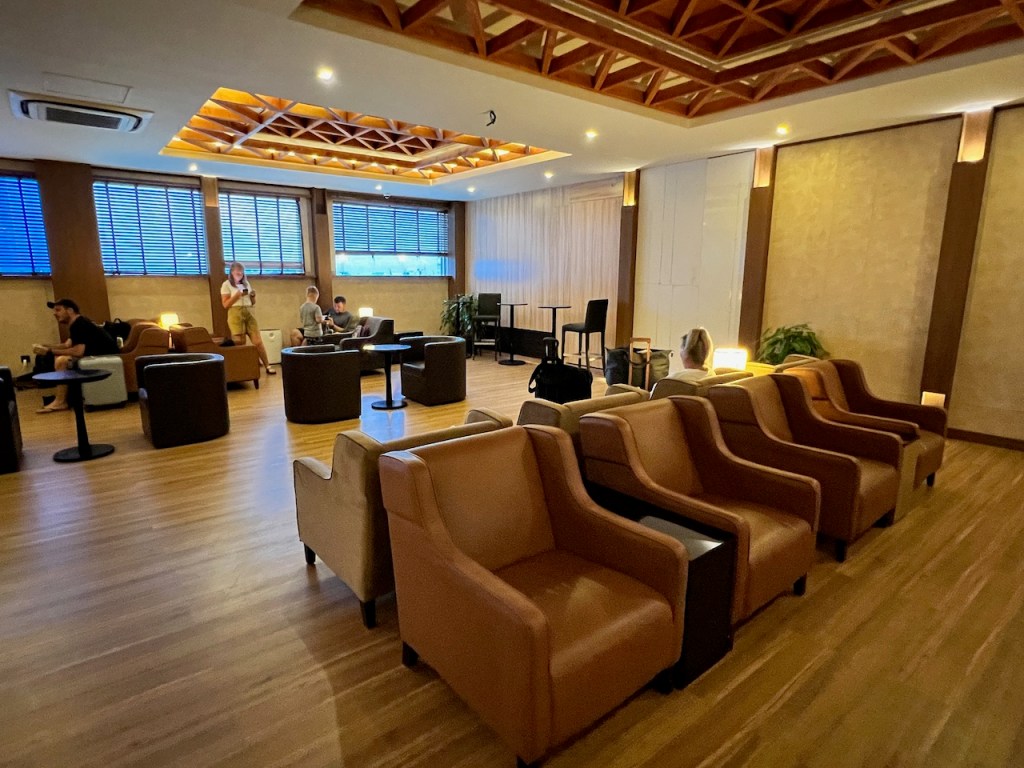 Review: The Leeli Lounge, Malé Velana International Airport, Maldives ...