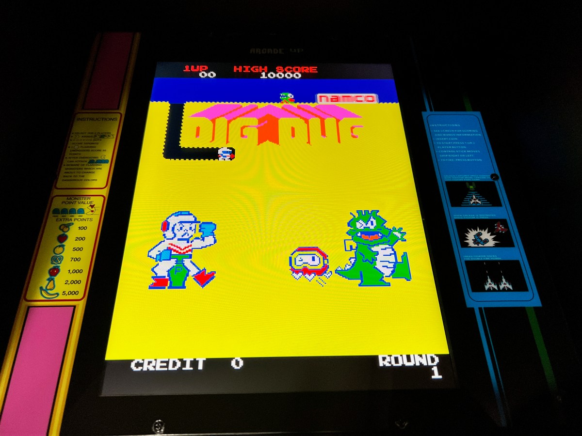 Review: Arcade 1Up “Class of 81” Ms. Pac Man / Galaga Deluxe Arcade ...