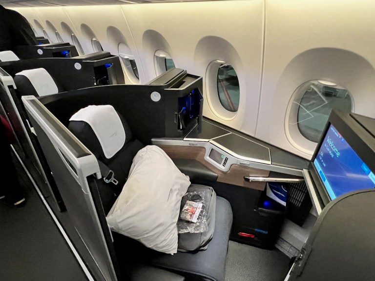 Review: British Airways Club Suite Business Class A350-1000, Vancouver ...