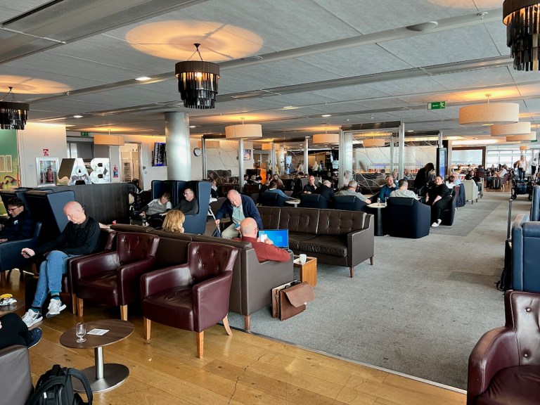 Review: British Airways Galleries South Lounge, London Heathrow ...