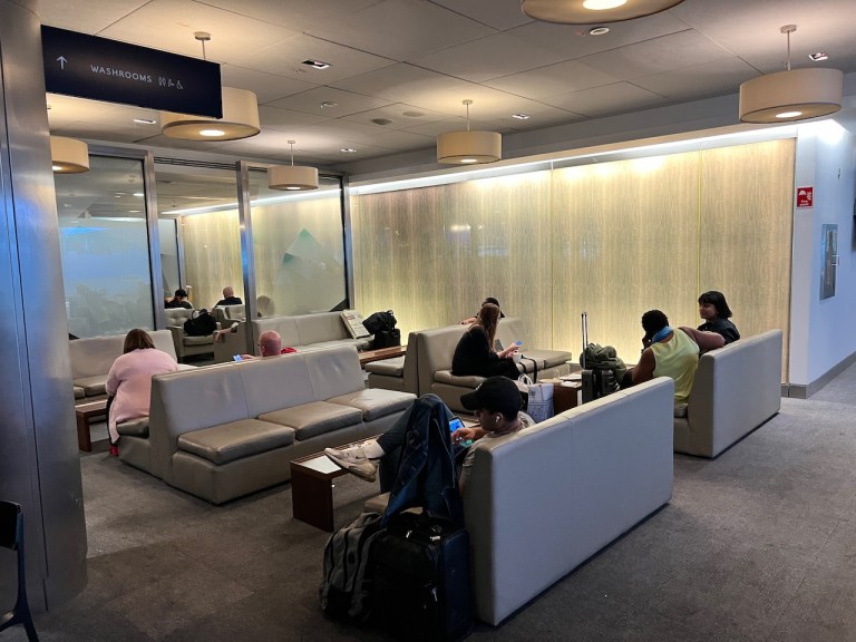 Review: British Airways Galleries South Lounge, London Heathrow ...
