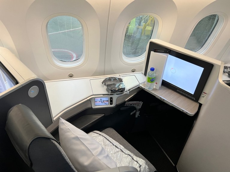 Review: Air Canada Signature Business Class B787-9, Vancouver – Ottawa ...