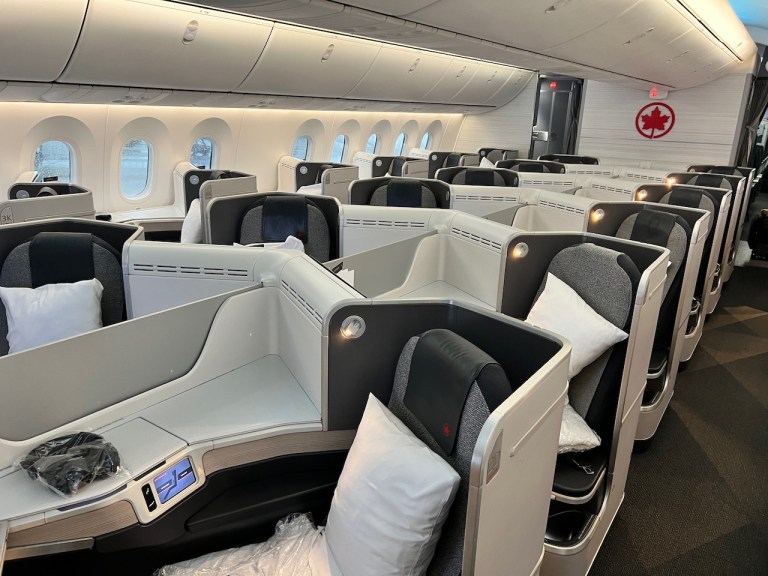 Review: Air Canada Signature Business Class B787-9, Vancouver – Ottawa ...