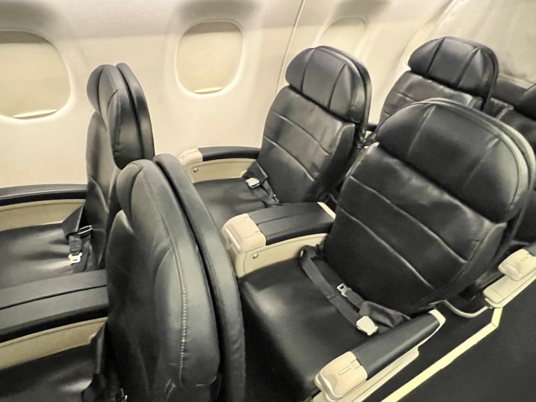 Review: Alaska Airlines First Class E175, Seattle – Bellingham | World ...