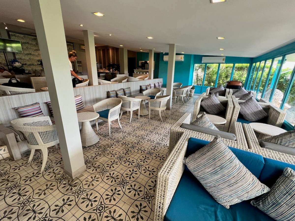 Review: Bangkok Airways Blue Ribbon Lounge – Ko Samui, Thailand | World ...