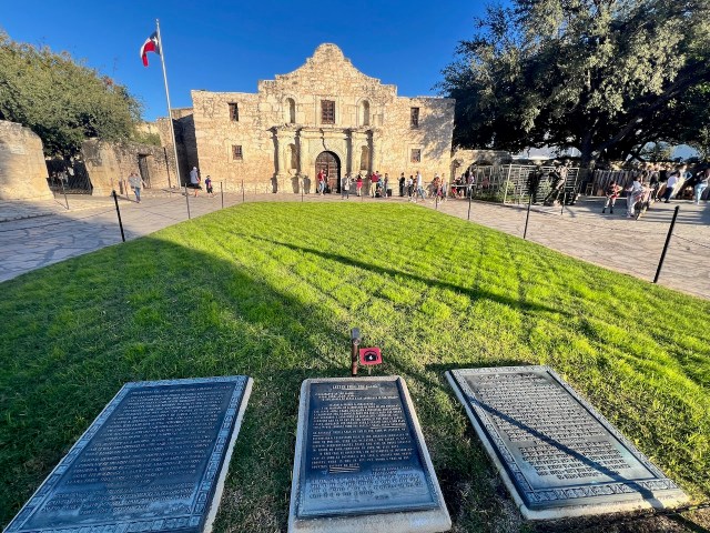 Exploring the Alamo Mission: A Historic Landmark | World Traveller 73